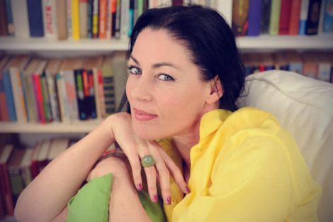 The Power of Yellow - Color Therapy - YouQueen